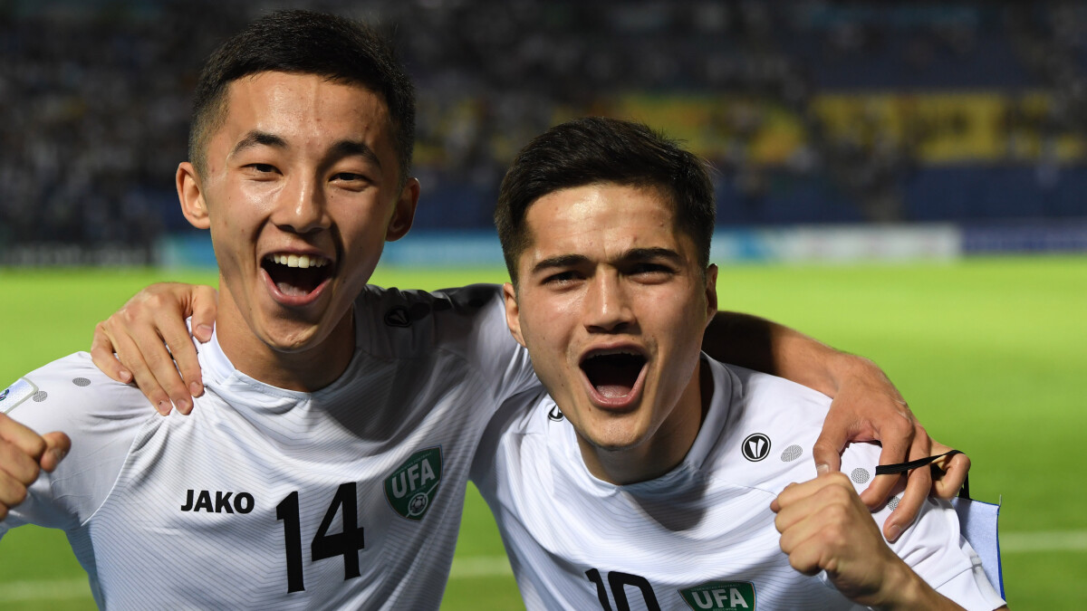 Uzbekistan players thank fans after wondershow