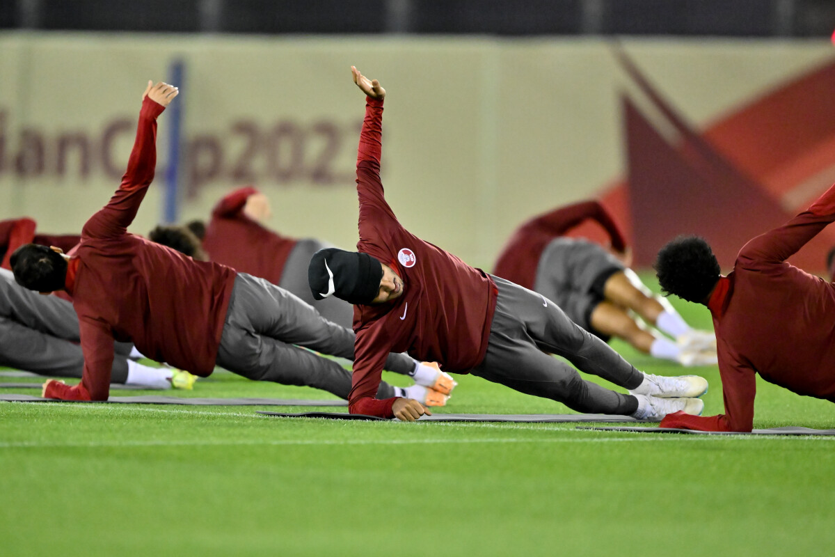 Images - Final Touches: IR Iran v Qatar
