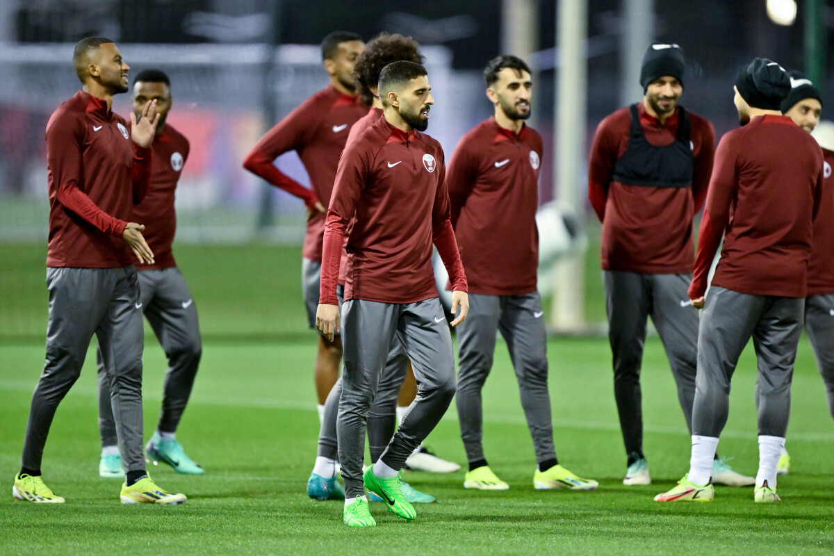 Images - Final Touches: IR Iran v Qatar