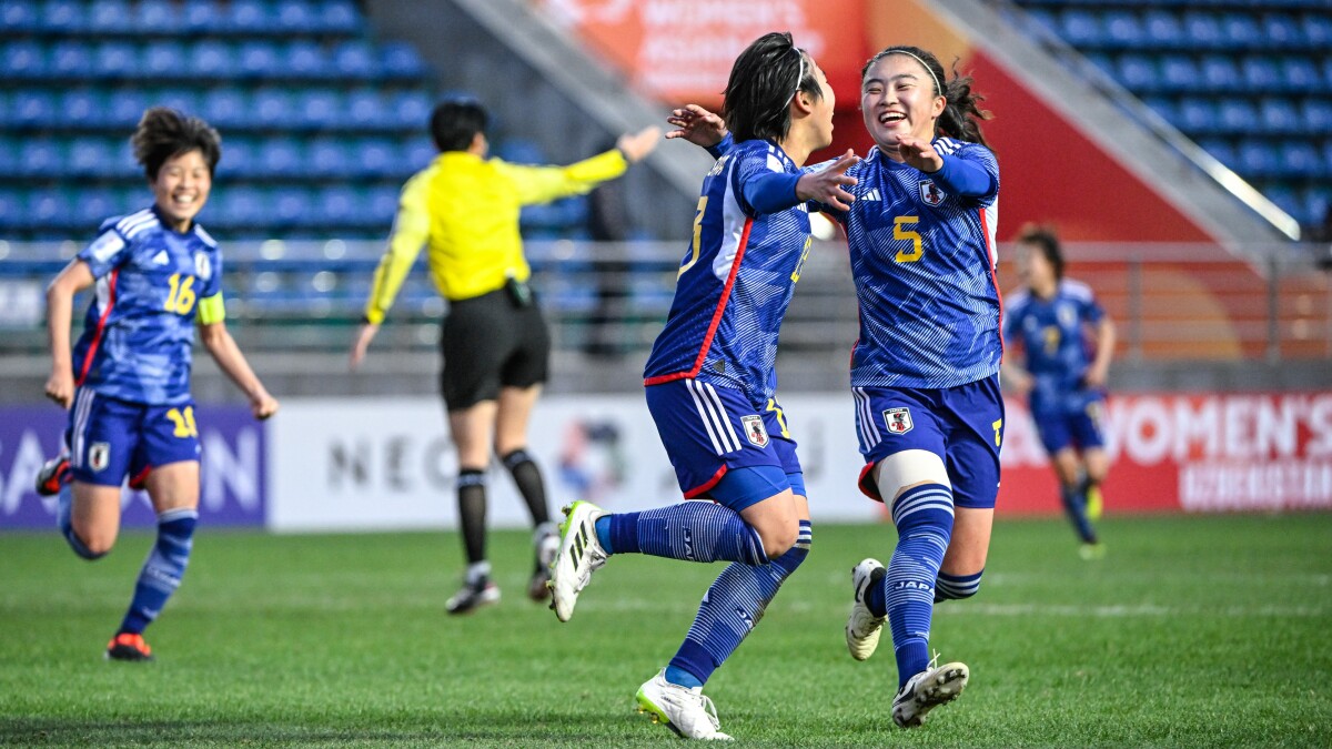 Images - Final: Japan v DPR Korea