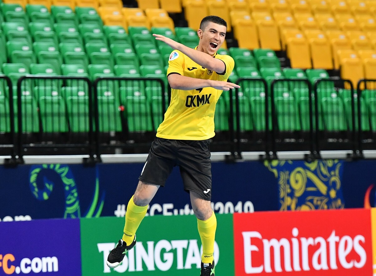 Group B: AGMK FC 5-3 Naft Al Wasat